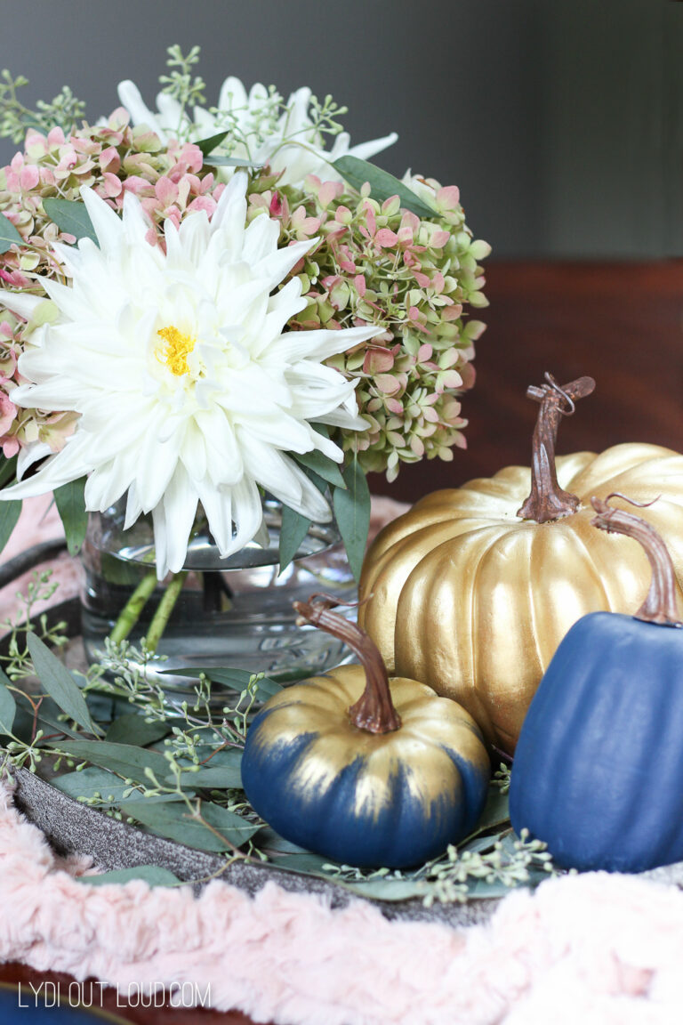 50+ Fabulous Fall Centerpieces That Will Add Seasonal Style
