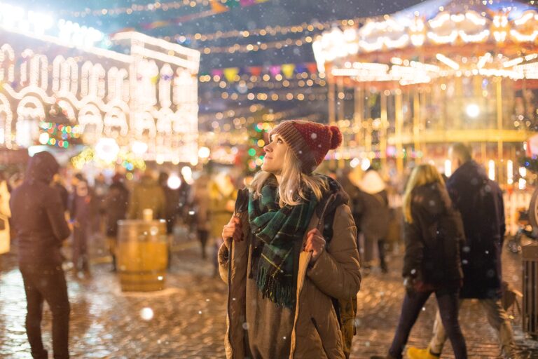 7 Fun Virtual Christmas Tours you Can Take From Home