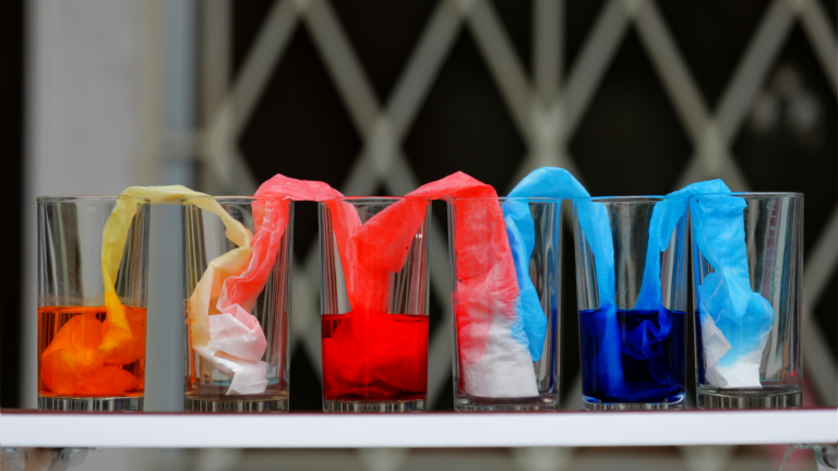 5 Fun & Cool Science Activities with Dye to Do With the Kids